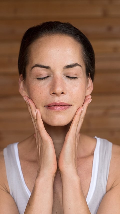 Anleitung Gesichtsmassage zur Entspannung | Weleda®